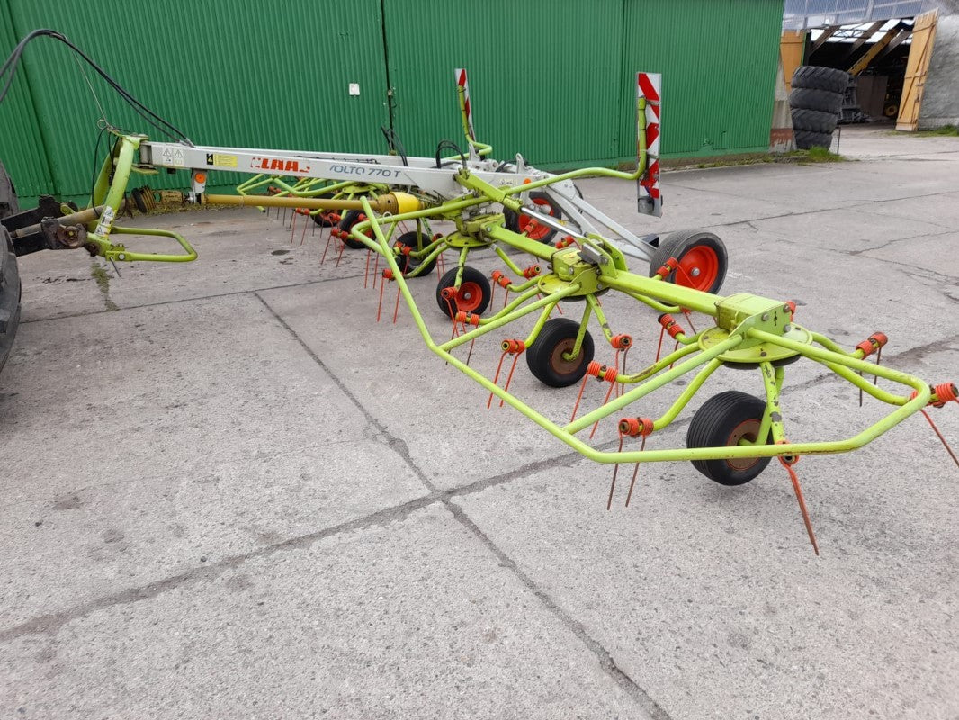 Download Claas Volto 770 Tedder Parts Manual Sn 62701001-62799999 ...